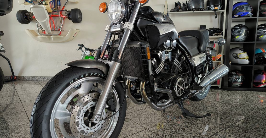 Yamaha V-Max 1200 Full Power V4 – Centímetro Cúbico